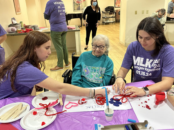 KJVC Volunteer Gallery – Kohl Jewish Volunteer Center